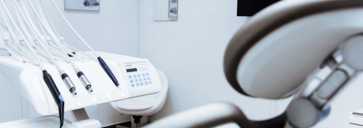 Autoexame da boca ajuda na prevenção do cancro oral - Notícias saúde